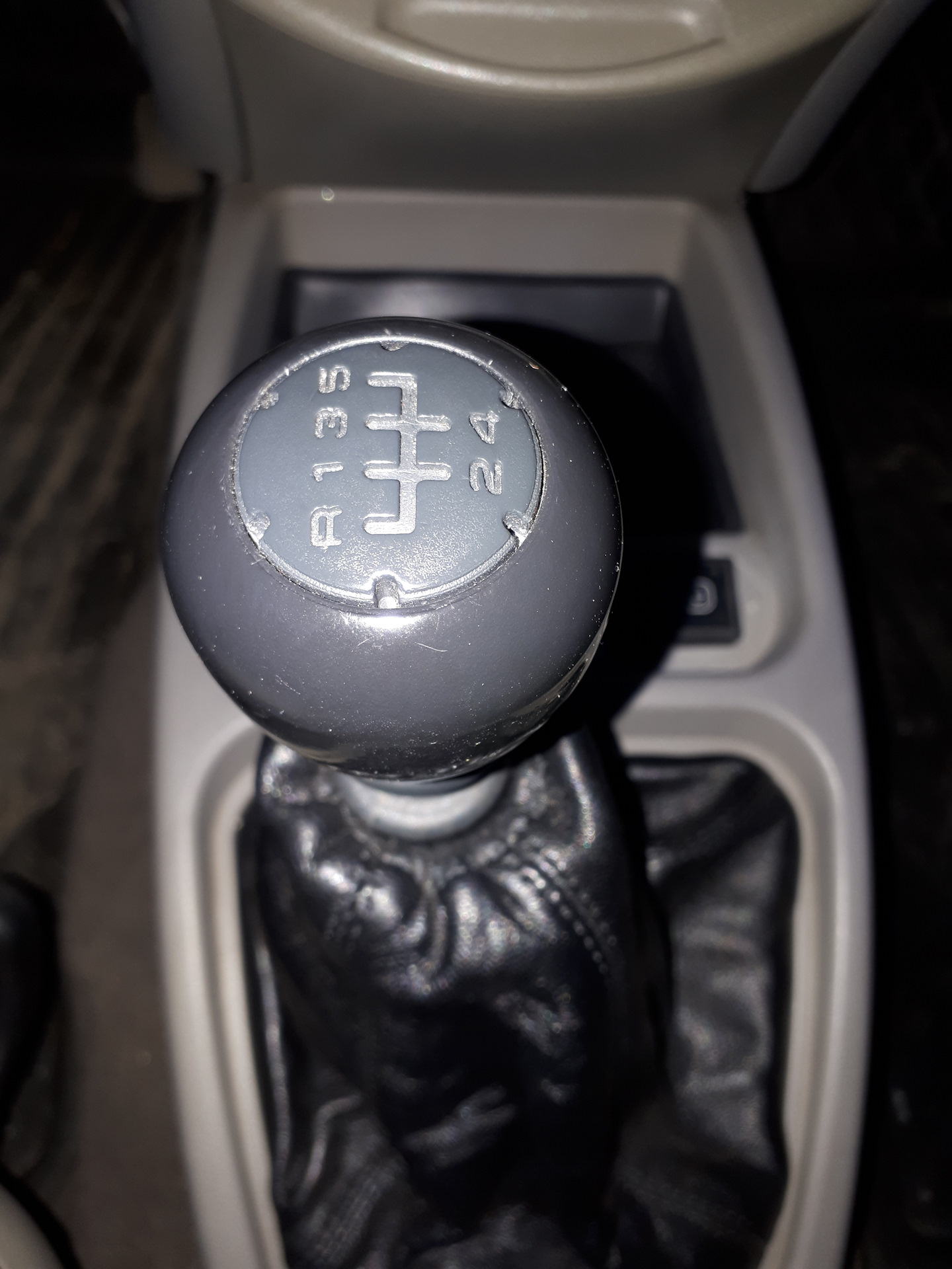 Рычаг кпп… — Lada Калина седан, 1,6 л, 2010 года | другое | DRIVE2