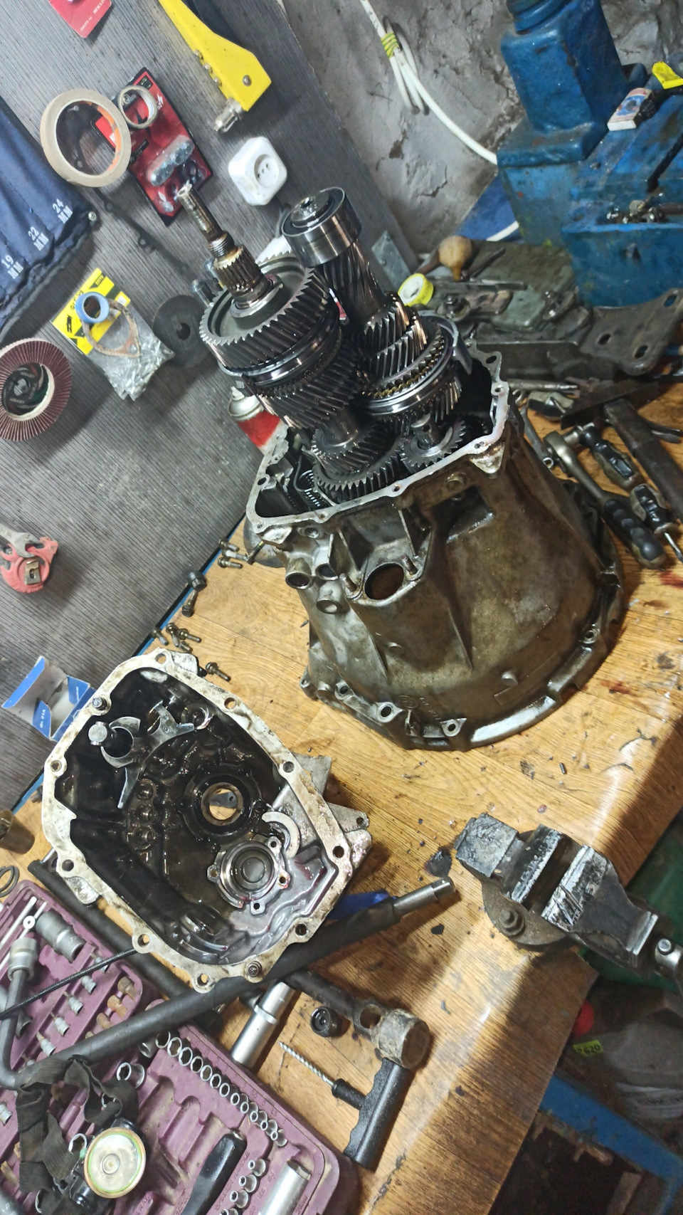 Ремонт МКПП getrag 220, и замена двух массового маховика. — BMW 5 ...