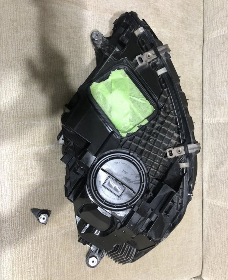 Фара передняя левая Mercedes S-Klasse W222 на Mercedes-Benz S-Class ...