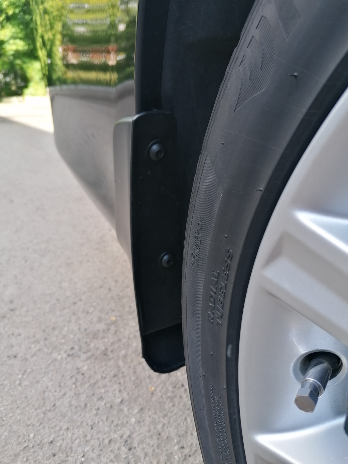 Винты крепления брызговиков от LC200 🔩 — Toyota Corolla (140/150), 1,6 ...