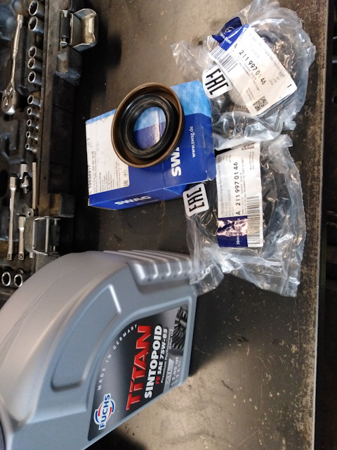 A2119970146 Сальник моста заднего Mercedes | Запчасти на DRIVE2