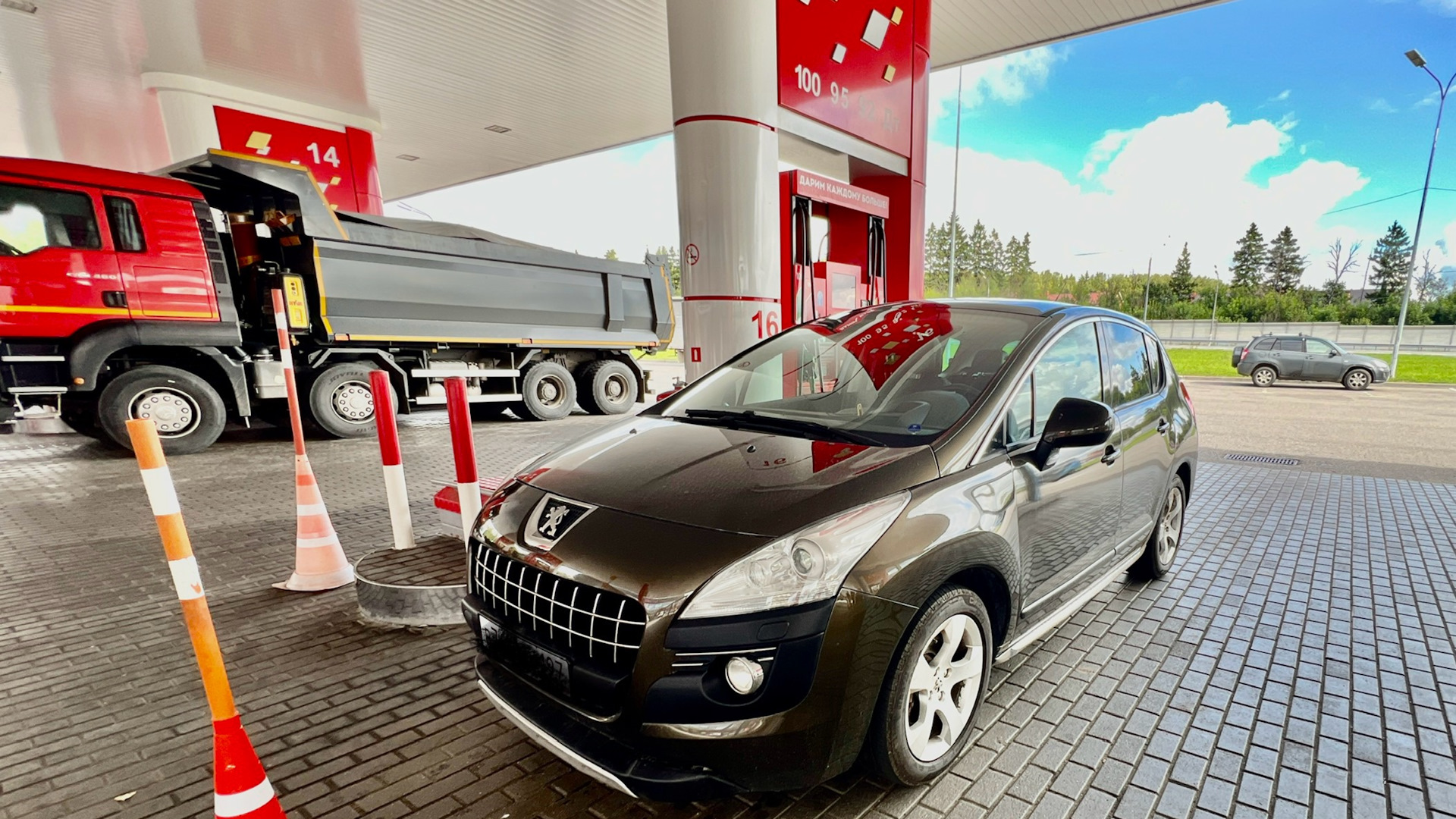 Peugeot 3008 (1G) 1.6 бензиновый 2014 | French racing green на DRIVE2