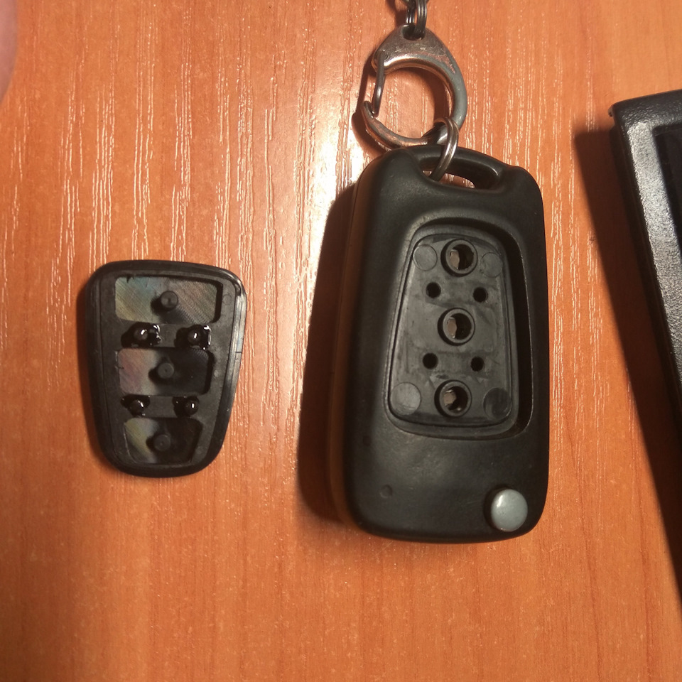 Кнопки брелка — Hyundai i30 (1G), 1,6 л, 2011 года | своими руками | DRIVE2
