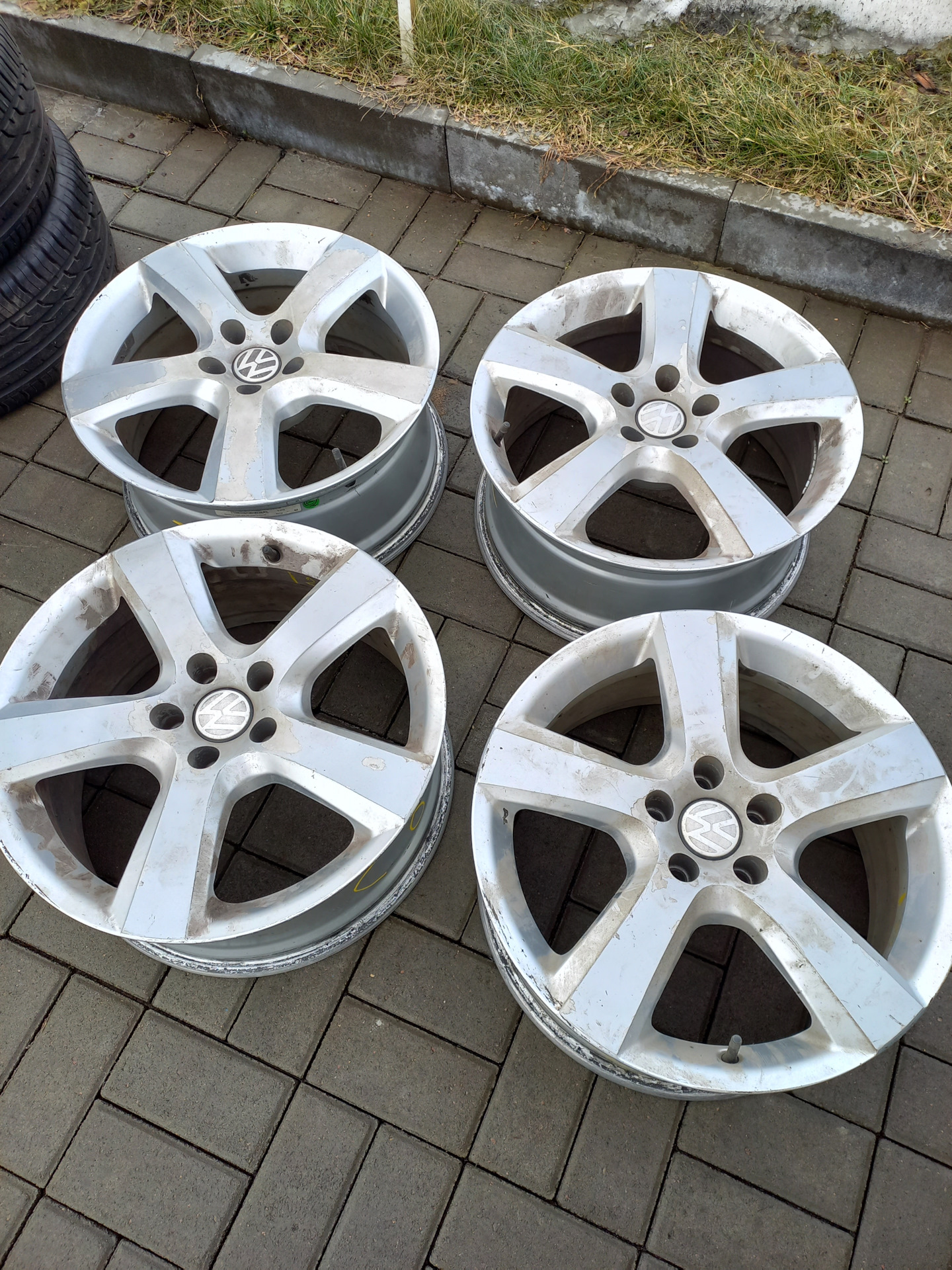 18 диски на Тигуан — Volkswagen Tiguan (1G), 2 л., 2013 года | колёсные ...