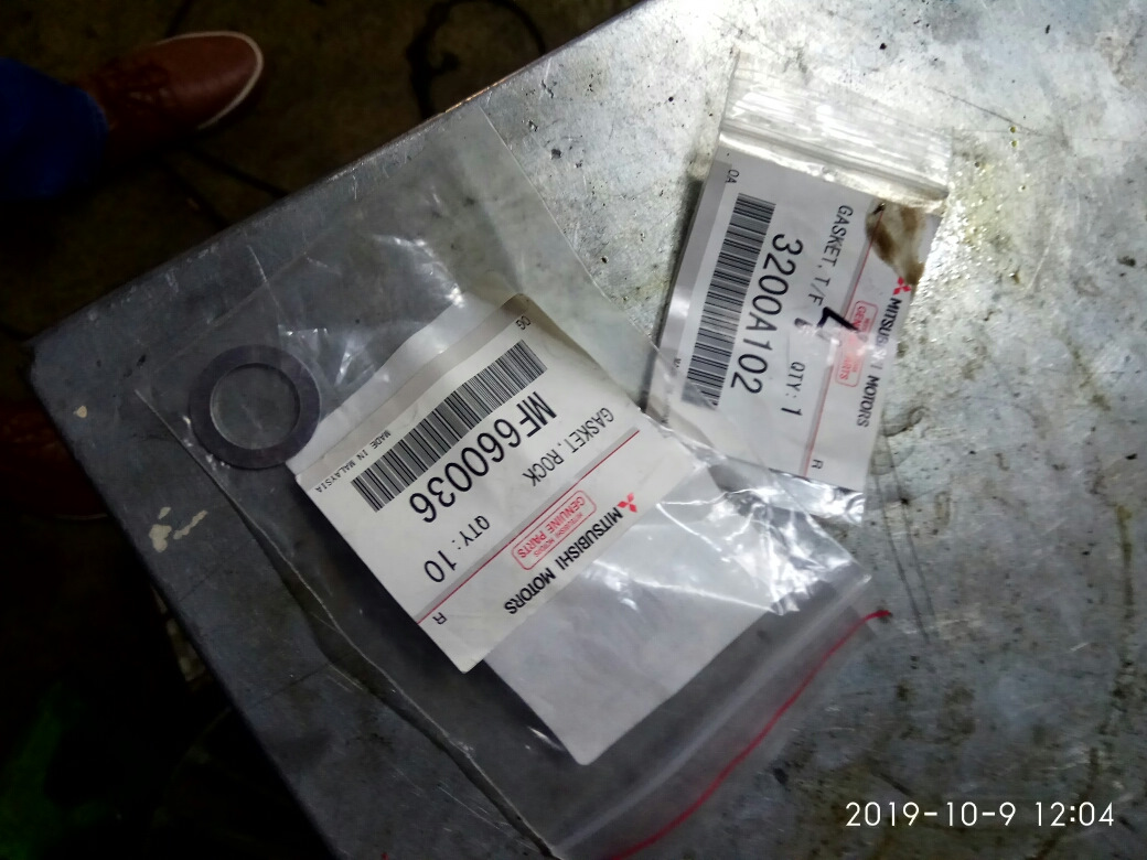 Замена сальника раздатки — Mitsubishi Outlander (3G), 2,4 л, 2015 года ...