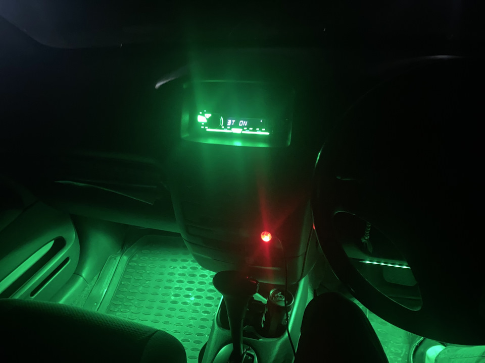 Подсветка в ноги — Toyota Probox, 1,5 л, 2007 года | аксессуары | DRIVE2