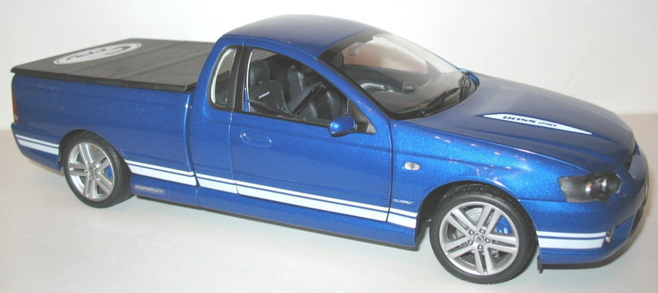 CLASSIC CARLECTABLES #18194 Ford FPV Pursuit Mk 2 — Shockwave — DRIVE2