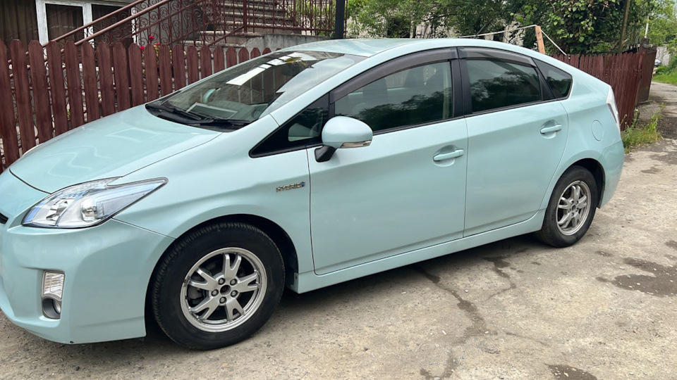 Замена линки стабилизатора передние — Toyota Prius (30), 1,8 л, 2010 ...