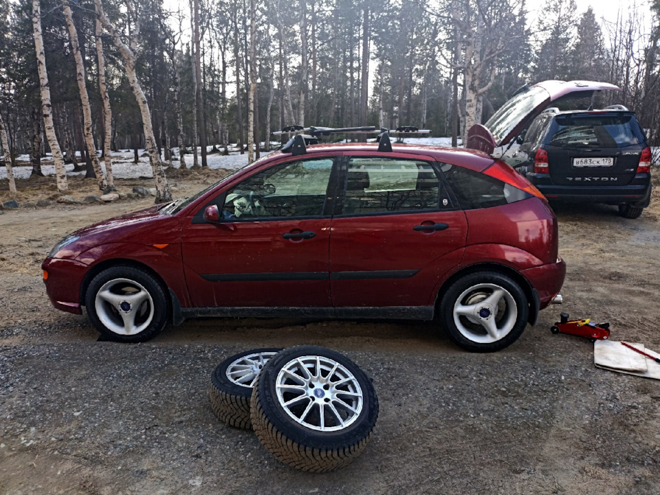 Летняя обувь, часть вторая — Ford Focus Hatchback I, 1,8 л, 1999 года ...