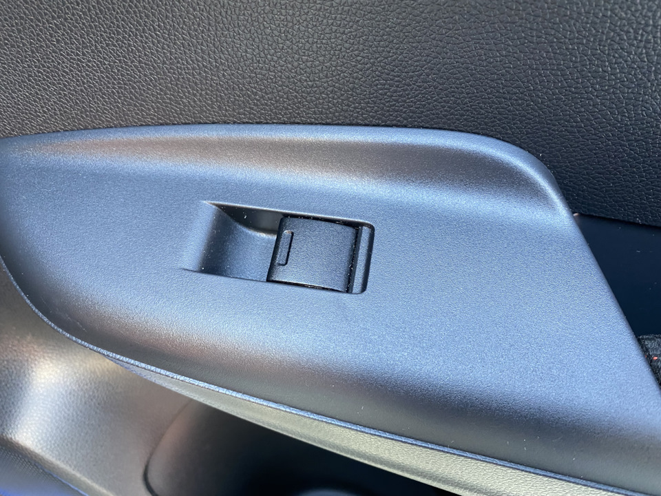 Подсветка кнопок стеклоподъёмников. — Honda Fit (3G), 1,5 л, 2014 года ...