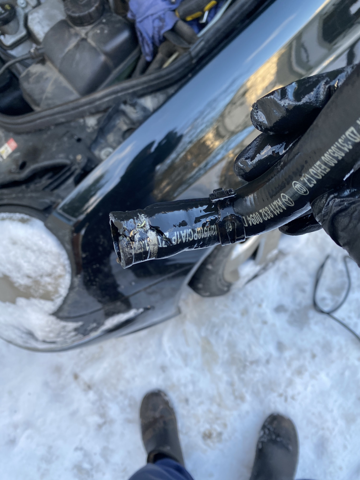 Патрубок и клапан печки — Mercedes-Benz E-Class (W211), 5 л, 2004 года ...