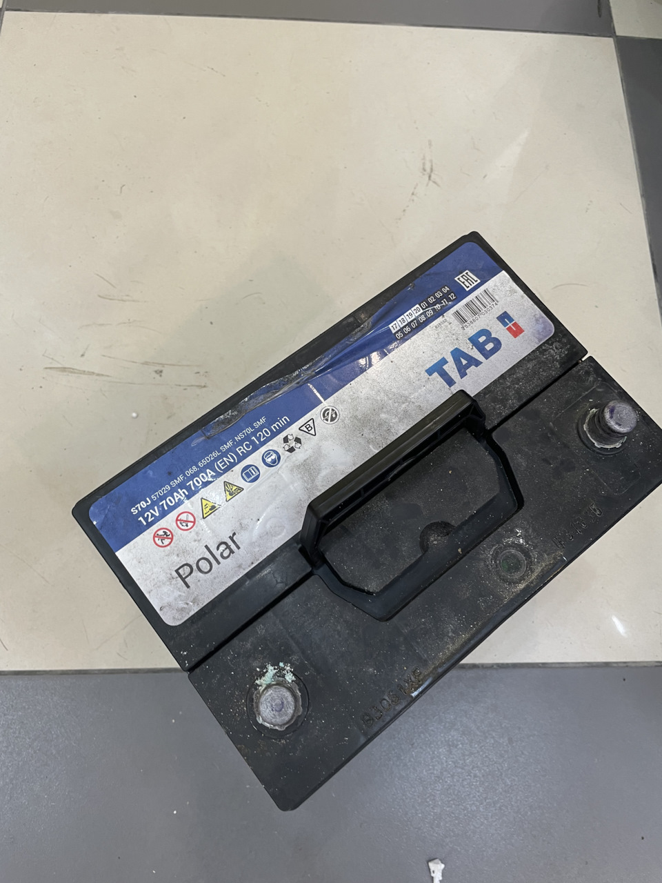 Замена АКБ — Lexus RX (3G), 3,5 л, 2014 года | электроника | DRIVE2