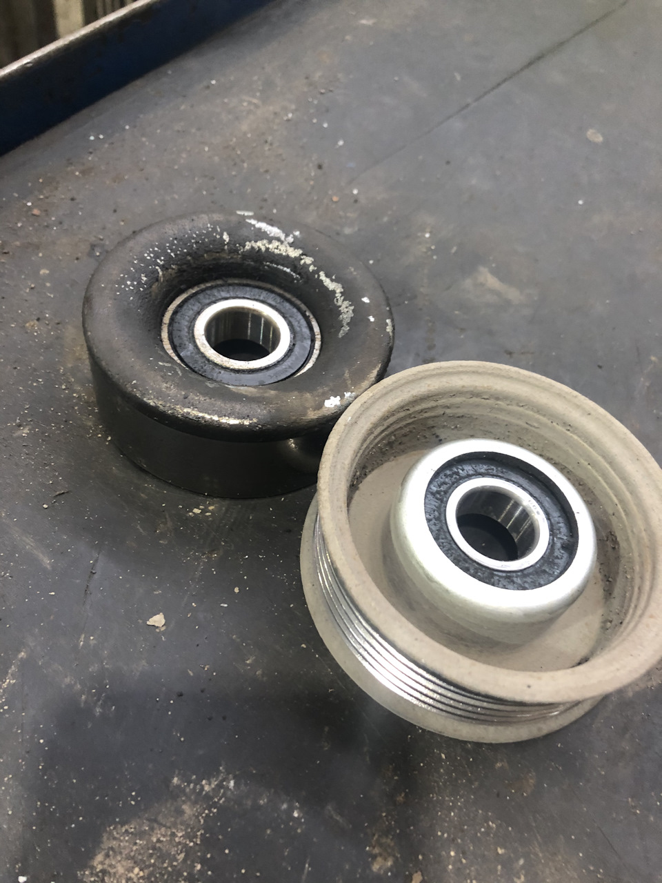 Замена помпы и ролика натяжителя — Toyota Camry (XV50), 2,5 л., 2015 ...