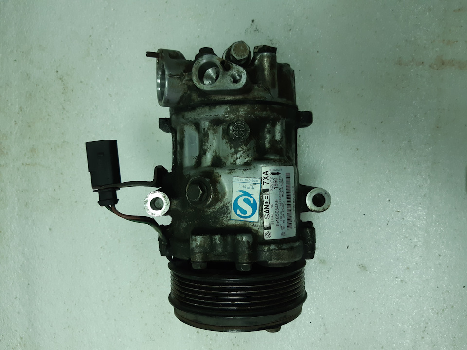 6RD820803D Kомпрессор кондиционера с эле- VAG | Запчасти на DRIVE2