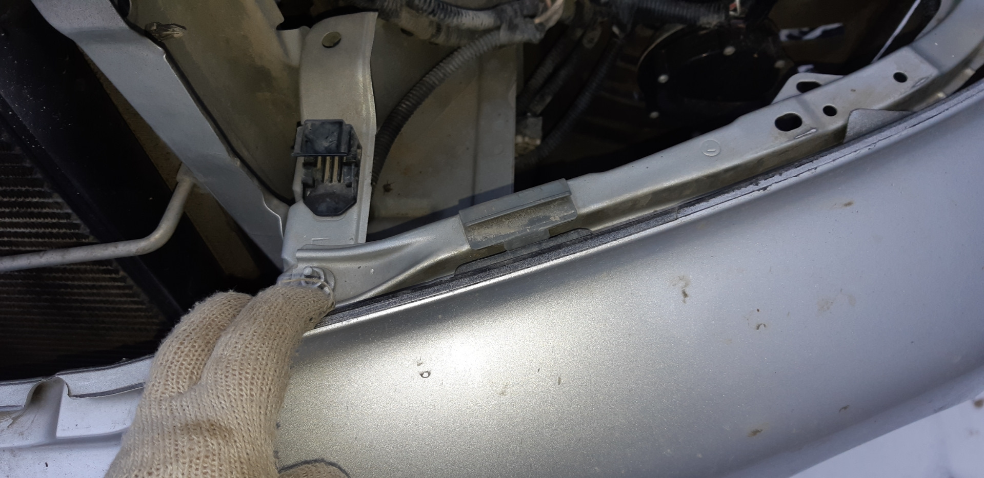 Замена блока розжига — Toyota Kluger, 3 л., 2002 года | электроника ...