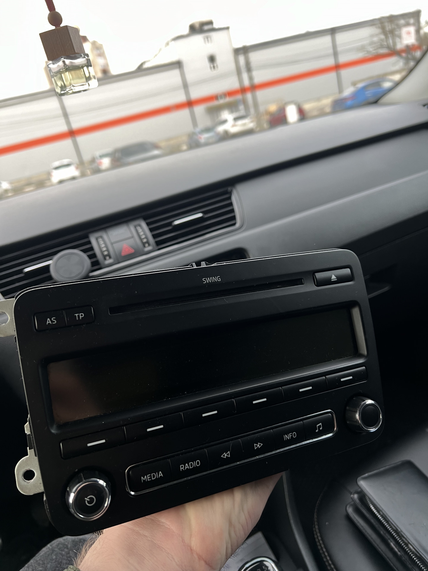 RCD 360 Pro — Skoda Rapid (1G), 1,2 л, 2013 года | автозвук | DRIVE2