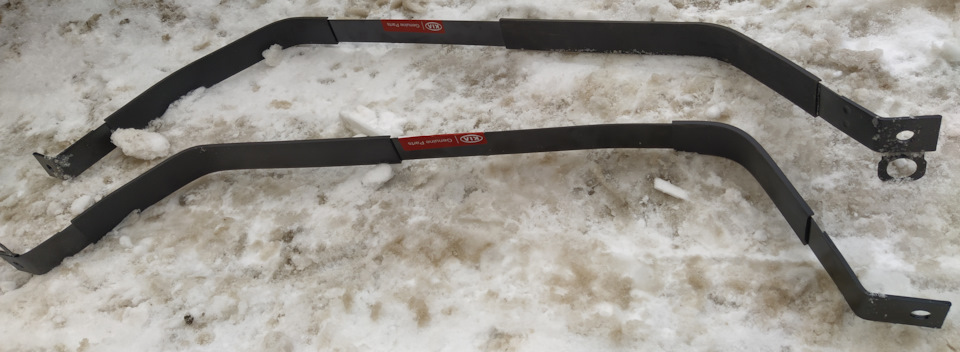 Замена хомутов крепления топливного бака — KIA Ceed (1G), 1,6 л, 2007 ...