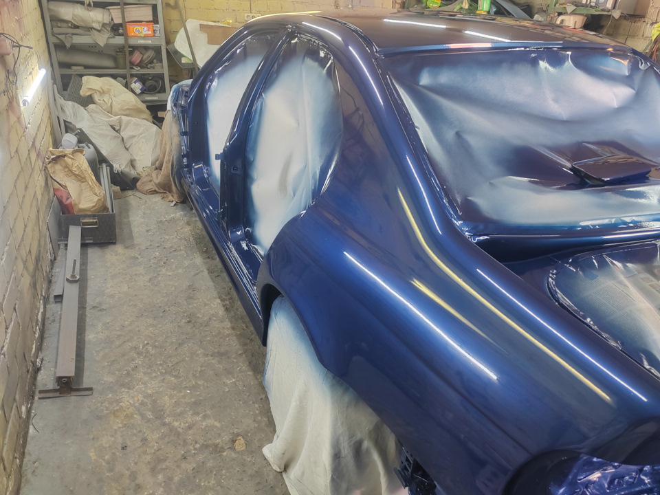 Теперь кузов не голубой… +видео про ремонт правой стороны. — BMW 5 ...