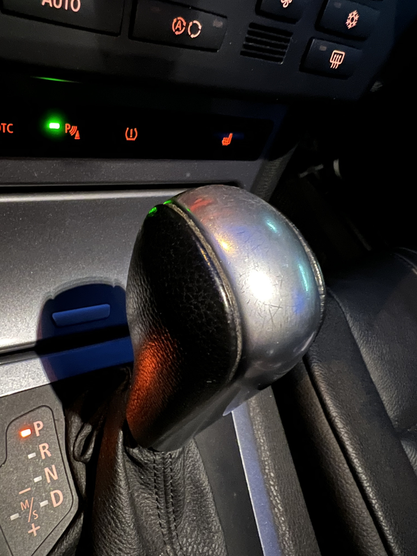 Рукоятка кпп — BMW X3 (E83), 3 л, 2010 года | аксессуары | DRIVE2