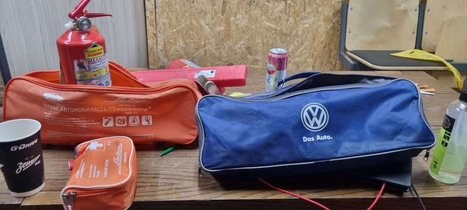 Набор автомобилиста в багажник — Volkswagen Golf Mk6, 1,6 л, 2009 года ...