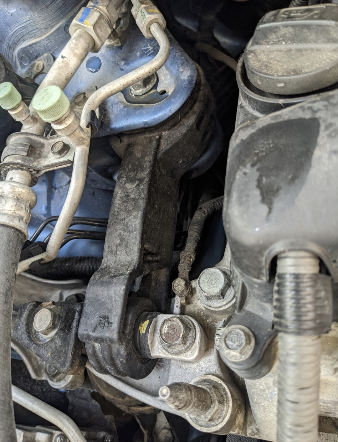 Замена двух подушек — DRIVE2