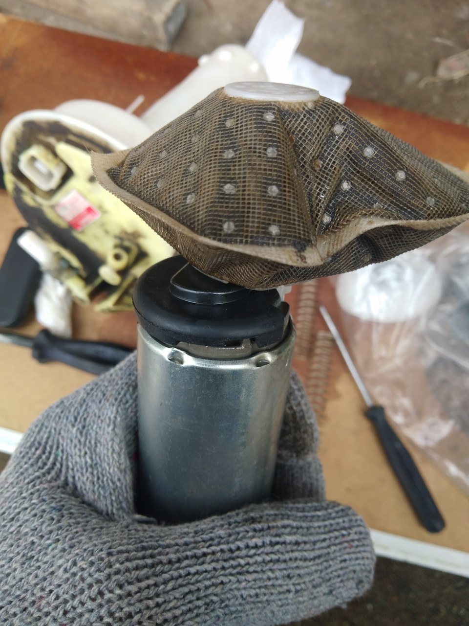 Замена топливного фильтра. — Subaru Outback (BR), 2,5 л, 2011 года ...