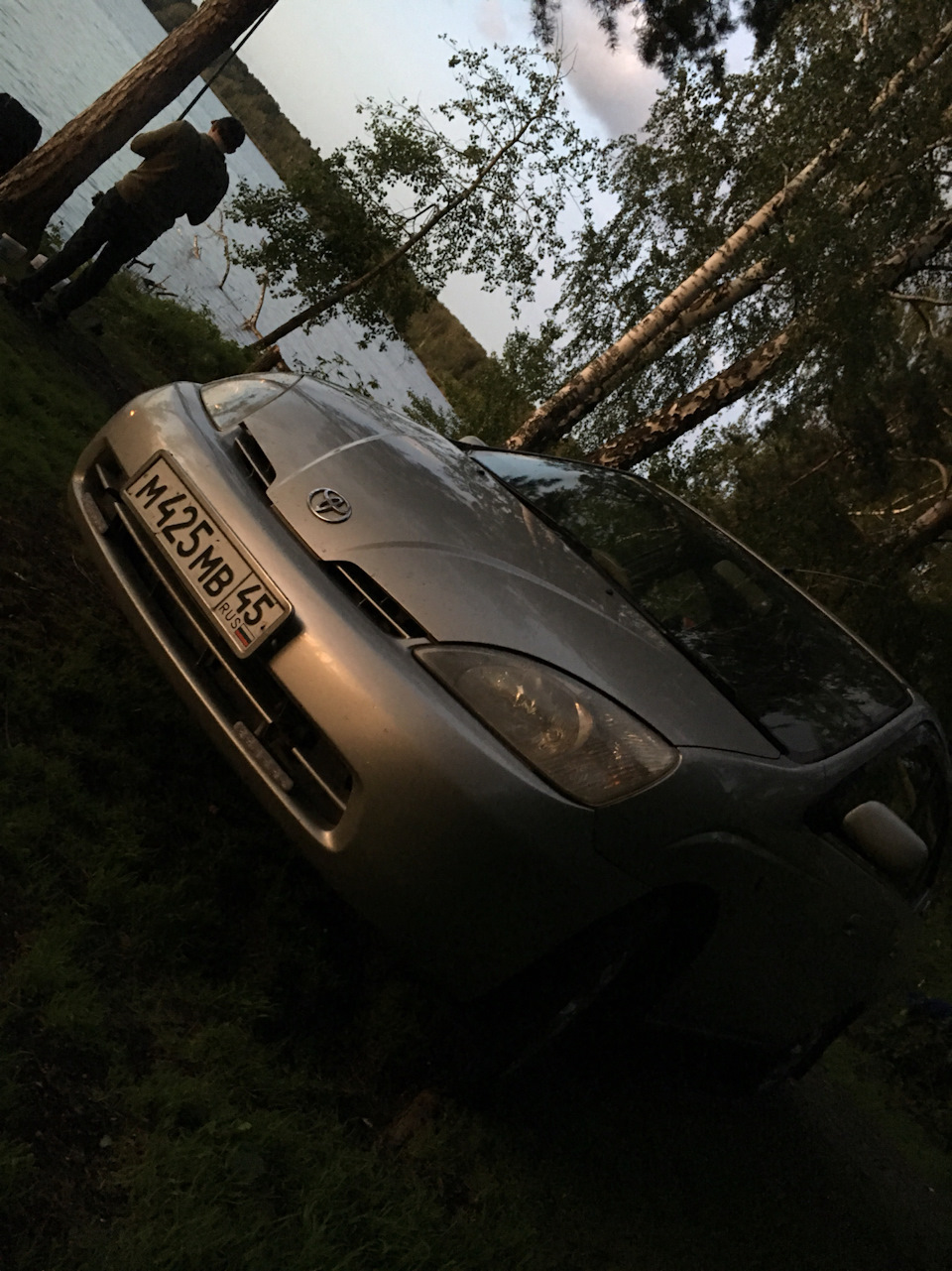 Женственный взгляд ? Или показалось — Toyota Prius (11), 1,5 л, 2000 ...