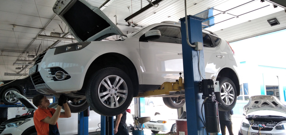 И снова подушки двигуна расподушились — Geely Emgrand X7, 2 л, 2016 ...