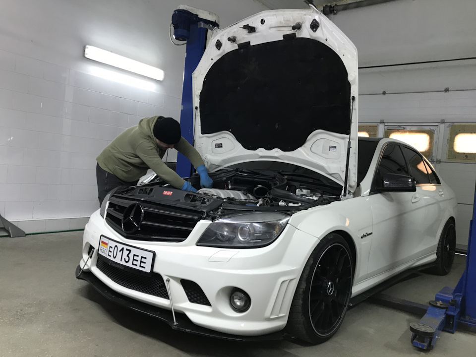 Искусственное дыхание 🤐 — Mercedes-Benz C 63 AMG (W204), 6 л, 2010 года ...