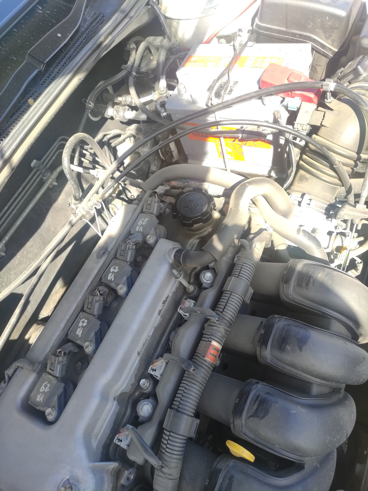 Замена прокладки в крышке маслозаливной горловины — 9043037140 ...