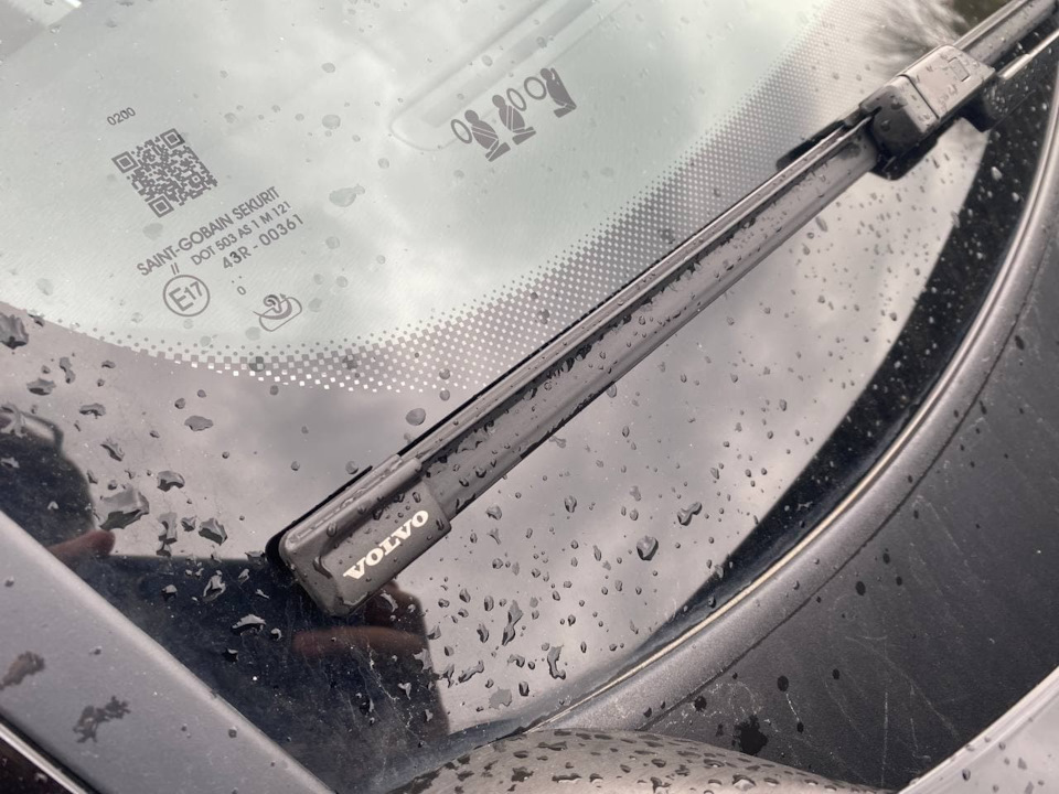 47. Оригинальные щетки стеклоочистителя Volvo — Volvo S80 (2G), 1,6 л ...