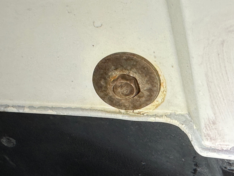 Юбилей и мелкие ремонты — Alpina XD3 (F25), 3 л, 2014 года | своими ...