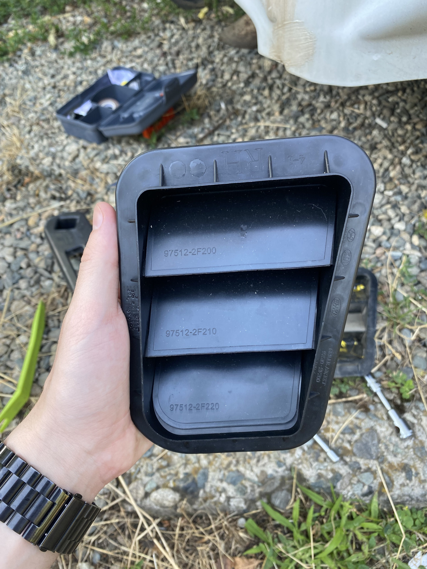 Запах выхлопных газов в салоне — KIA Ceed SW (2G), 1,6 л, 2013 года ...