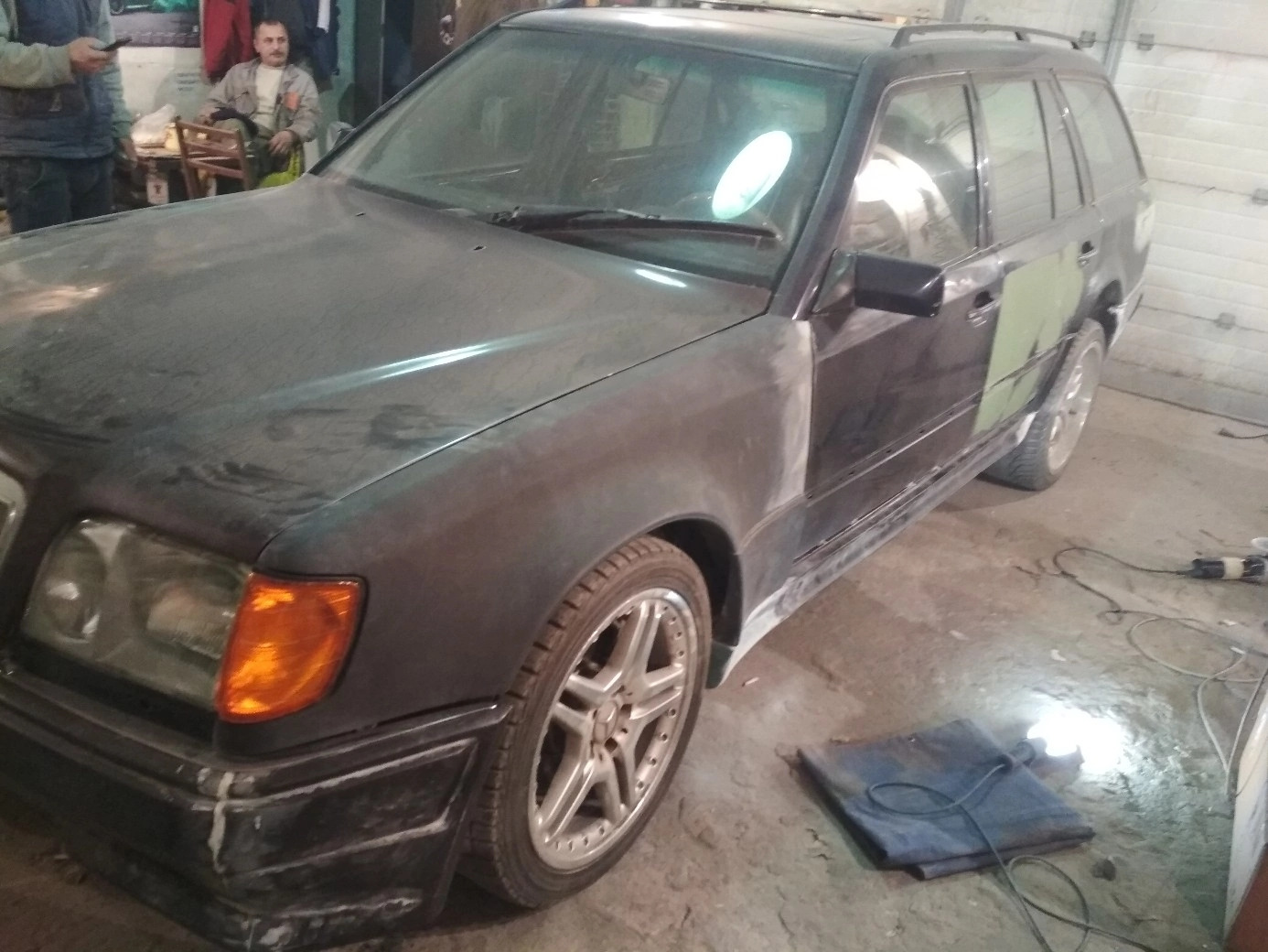 Подгонка обвеса AMG 1 под крылья волка. — Mercedes-Benz E-Class (W124 ...