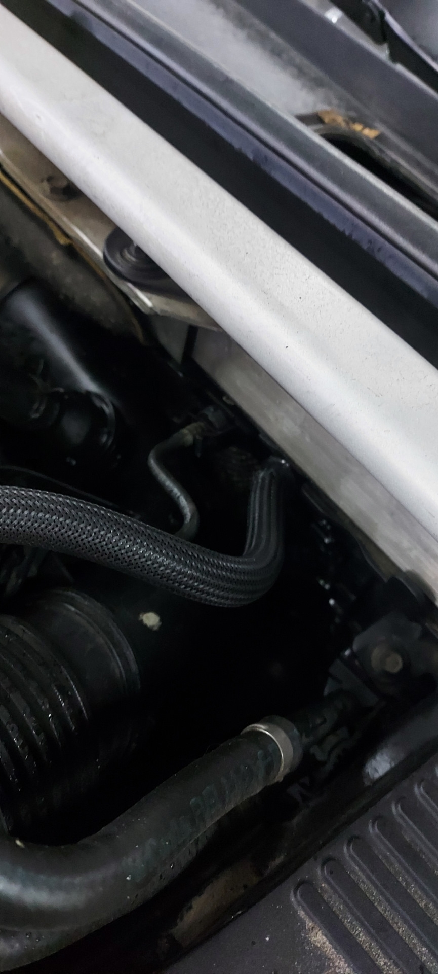 Поломка фитинга трубки ОЖ: Замена и результаты ремонта — Volvo V90 (2G ...