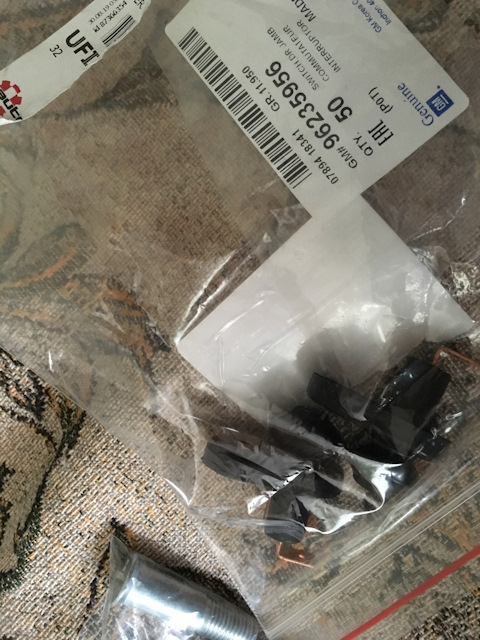 96235956 Концевой выключатель двери / Chevrolet 97~ GM | Запчасти на DRIVE2