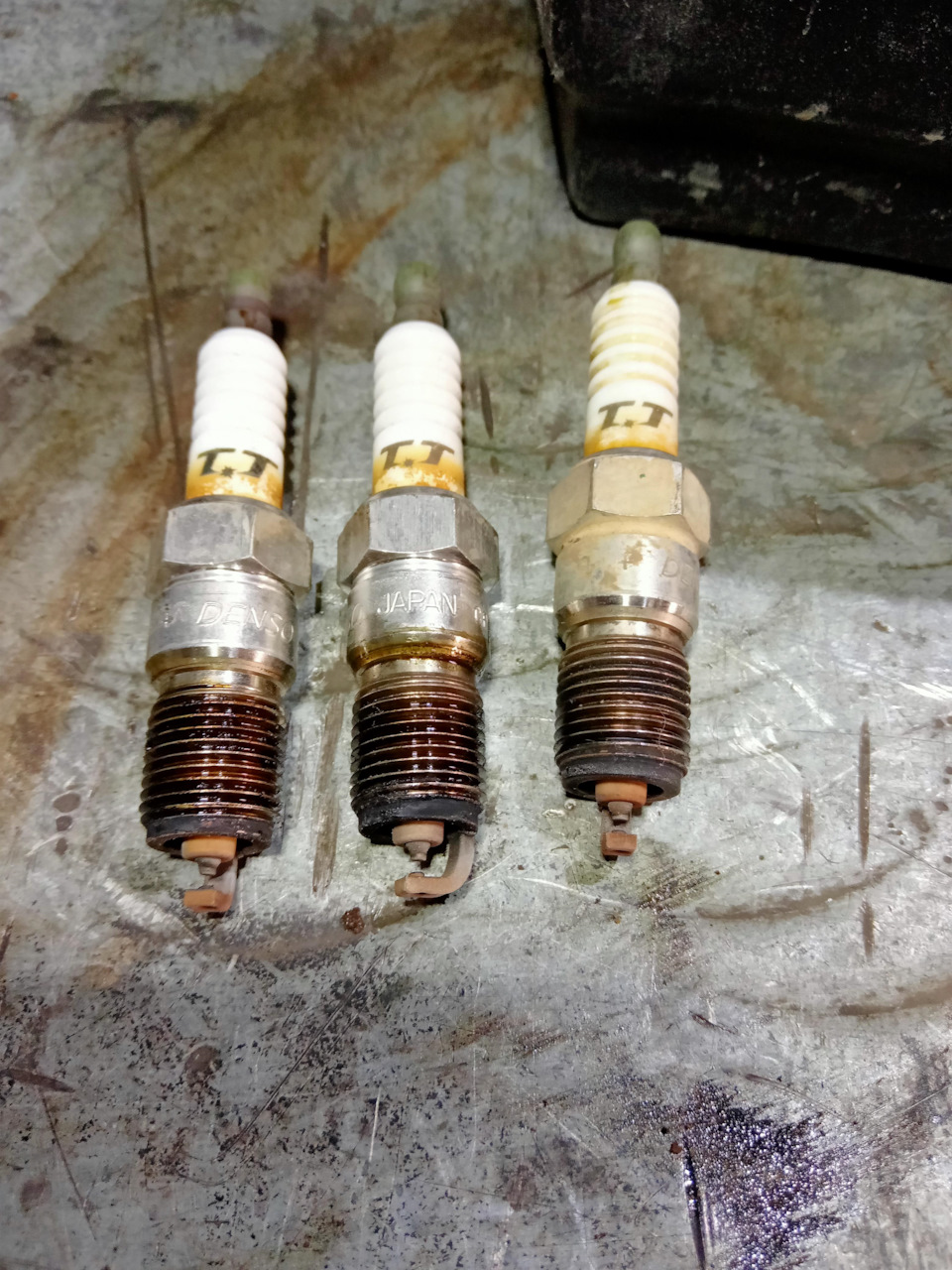 Замена свечей Denso T20TT, регулировка троса акселератора — Mazda MPV ...