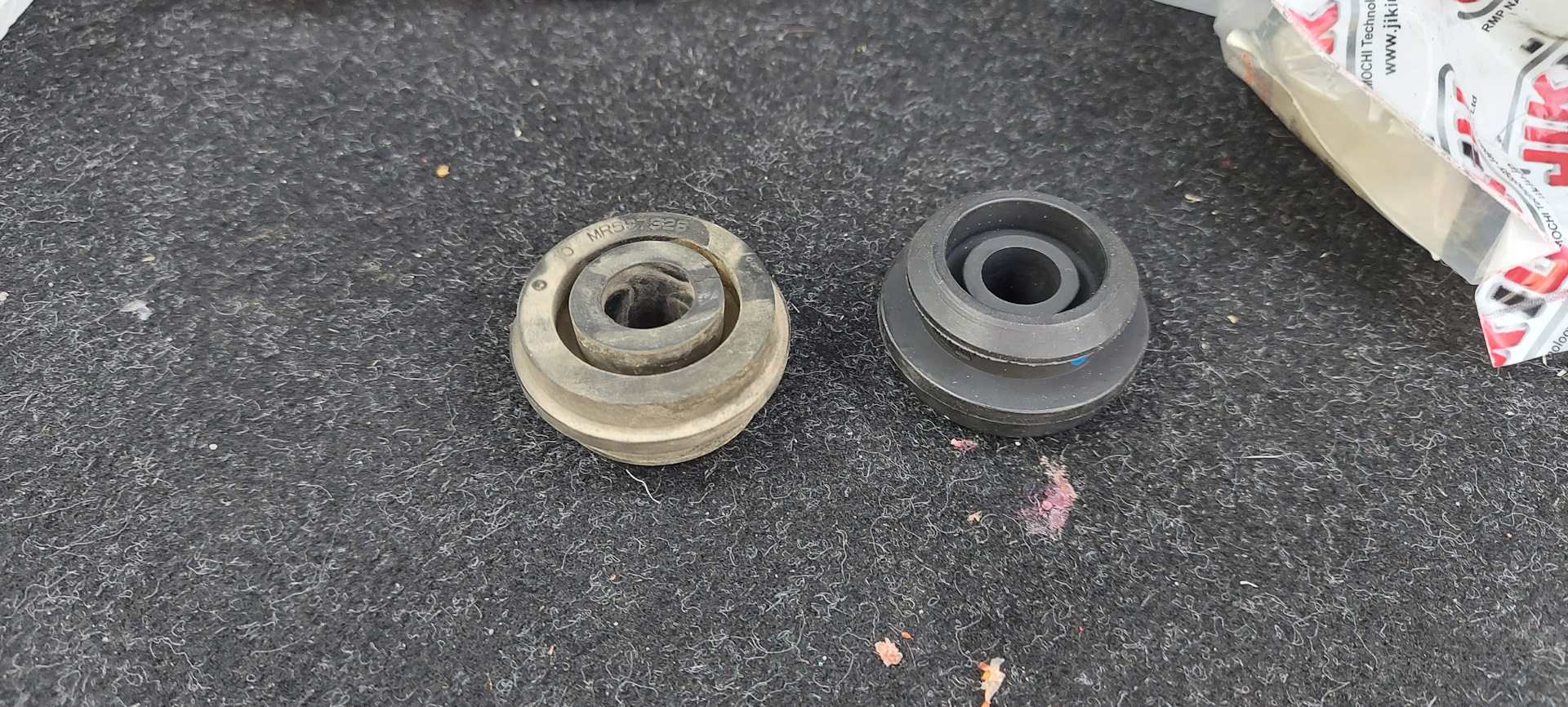 №15. Ремонт после ремонта. Сетка в бампер. Гудки. Туманки. — Mitsubishi ...