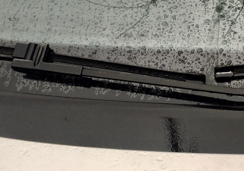 Замена щёток дворников — Ford Focus Sedan II, 1,8 л, 2011 года ...