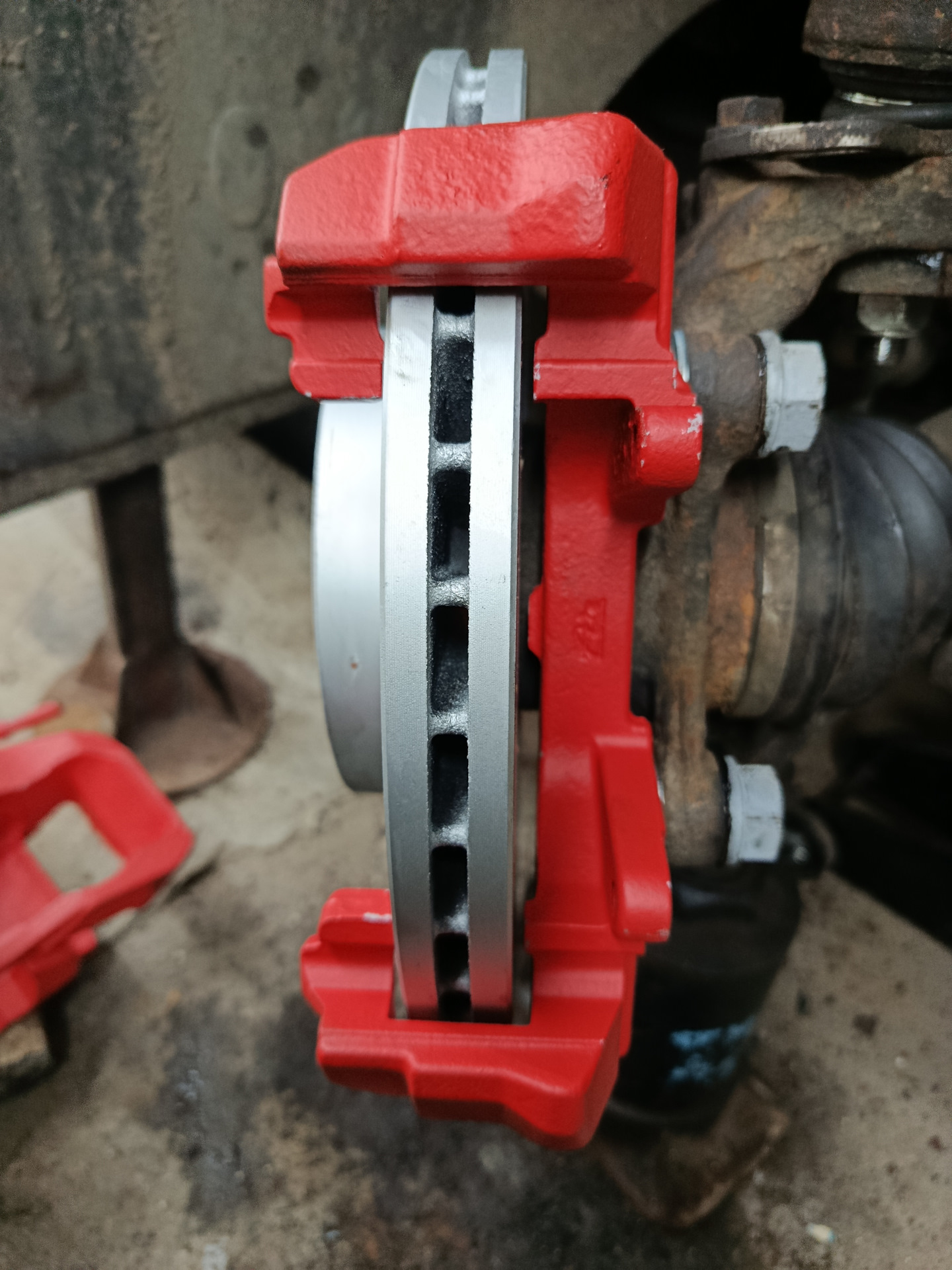 Передние тормоза под 313 диск — Volkswagen Caravelle (T4), 1,9 л, 1995 года | плановое ТО | DRIVE2