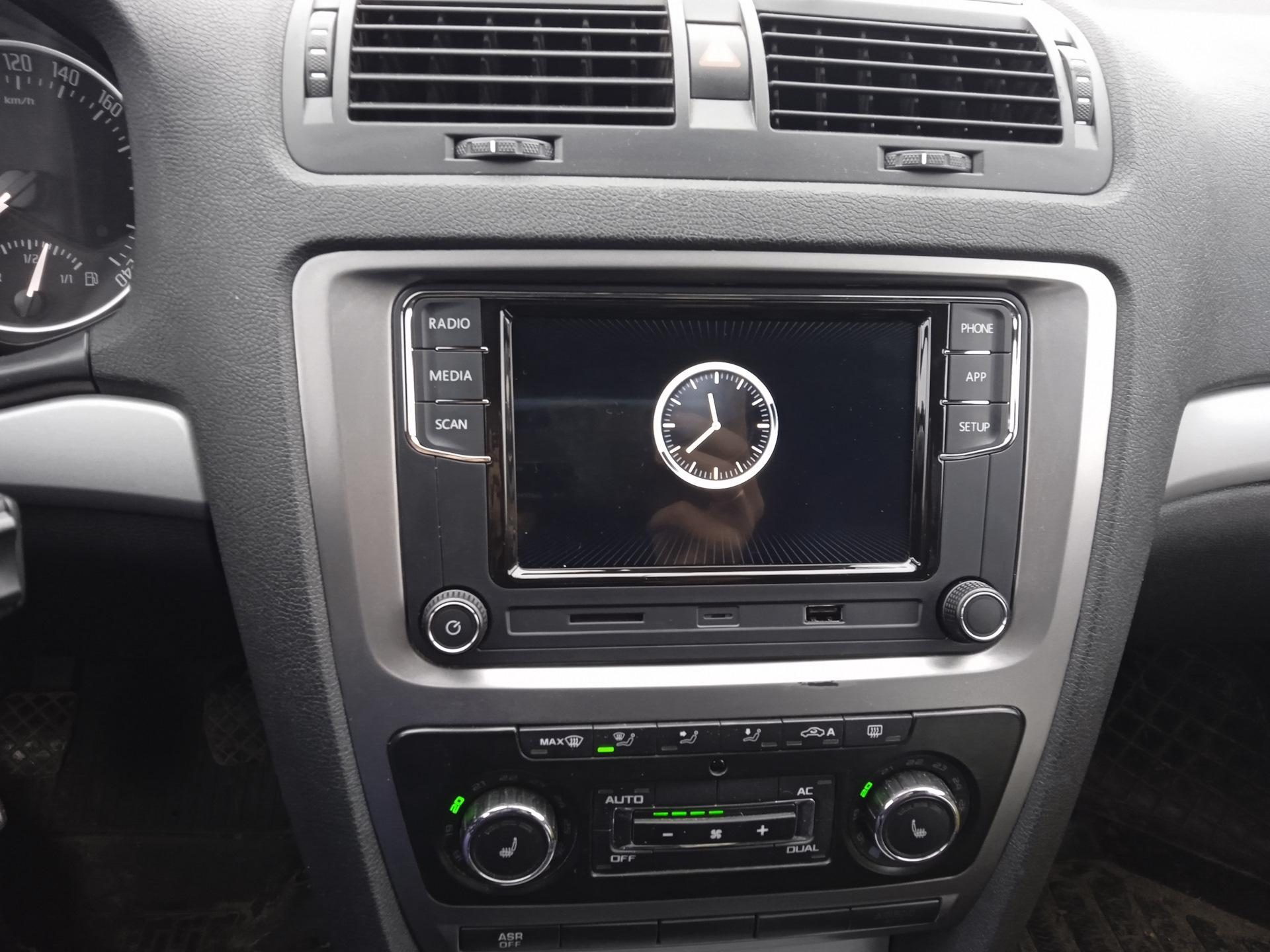 Установка rcd440 pro — Skoda Octavia A5 Mk2, 1,4 л, 2013 года ...