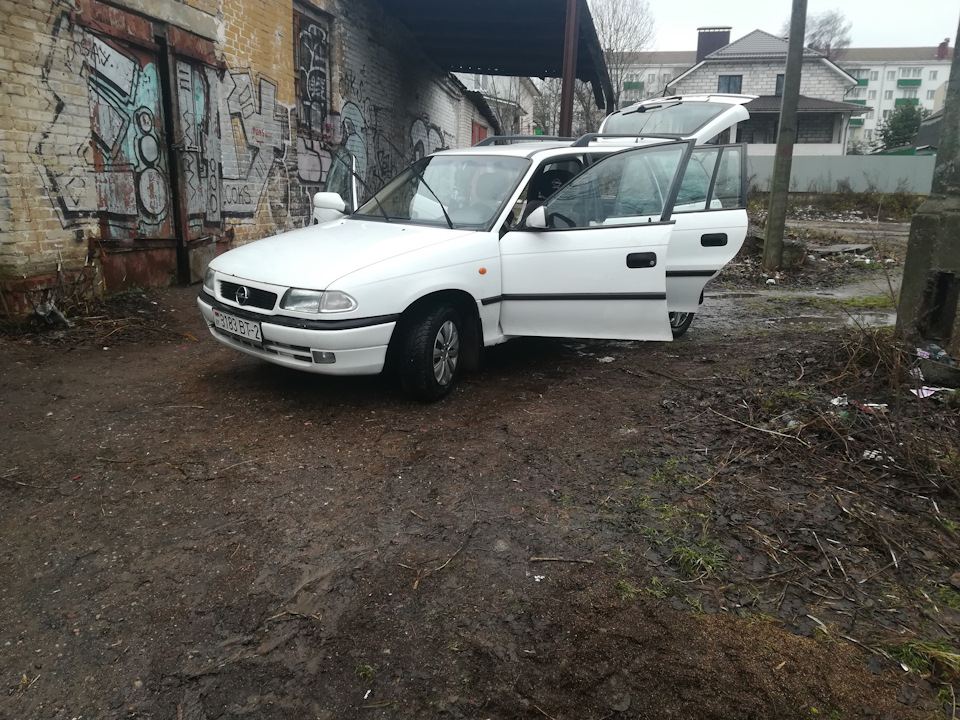 Помылся и установил дневные ходовые огни — Opel Astra F, 1,7 л, 1997 года | аксессуары | DRIVE2