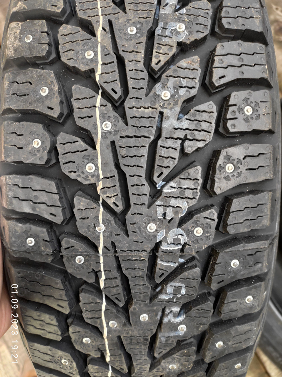 Зимняя обувка (Kumho WI32 185/65 R15) — Honda Fit (2G), 1,5 л, 2011 ...