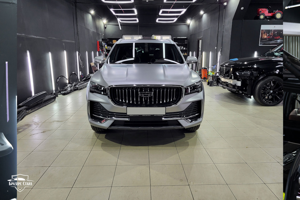 Матовая антигравийная защита Geely Monjaro полиуретаном Deltaskin Clear ...