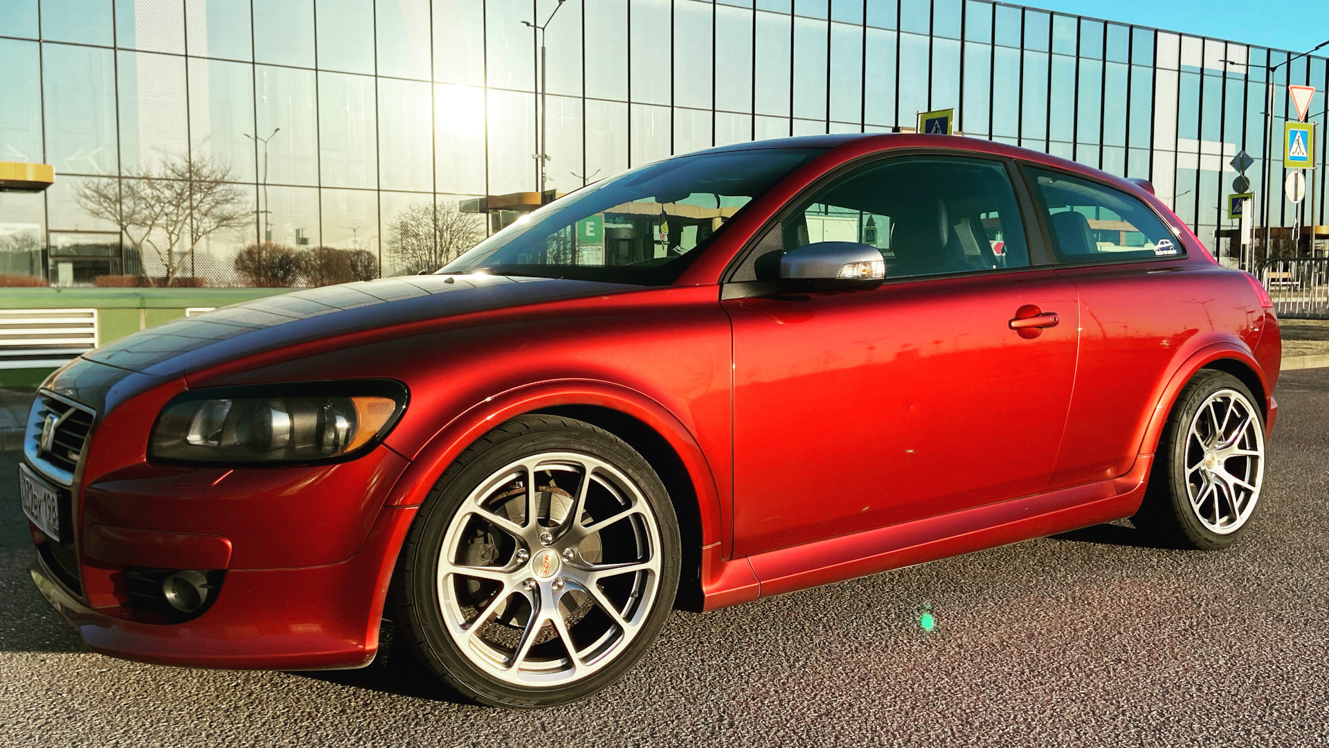 Volvo C30 2.4 бензиновый 2008 | DeepRed на DRIVE2