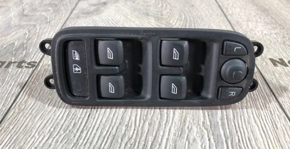 Блок управления стеклоподъемниками (31453266) — конец историии — Volvo ...