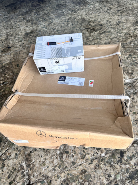 A0084200220 Комплект колодок тормозных 4шт Mercedes | Запчасти на DRIVE2