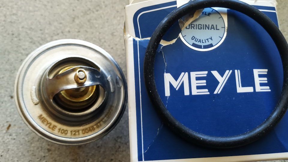 Замена термостата. — Audi 80 (B3), 1,8 л, 1990 года | своими руками ...