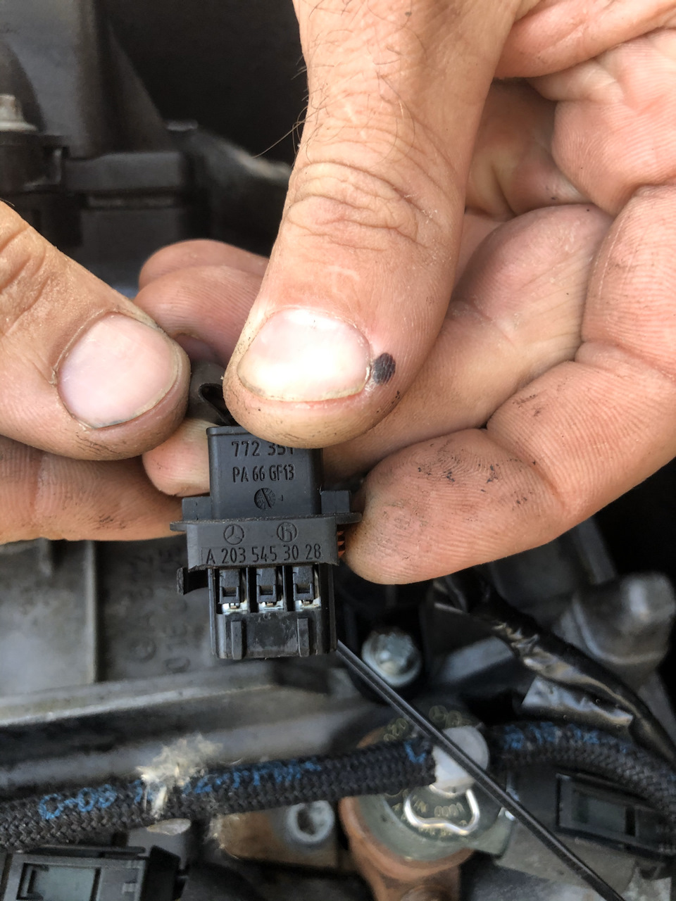 Лопнуло колено трубки антифриза + эпопея с заводкой — Mercedes-Benz CLK ...