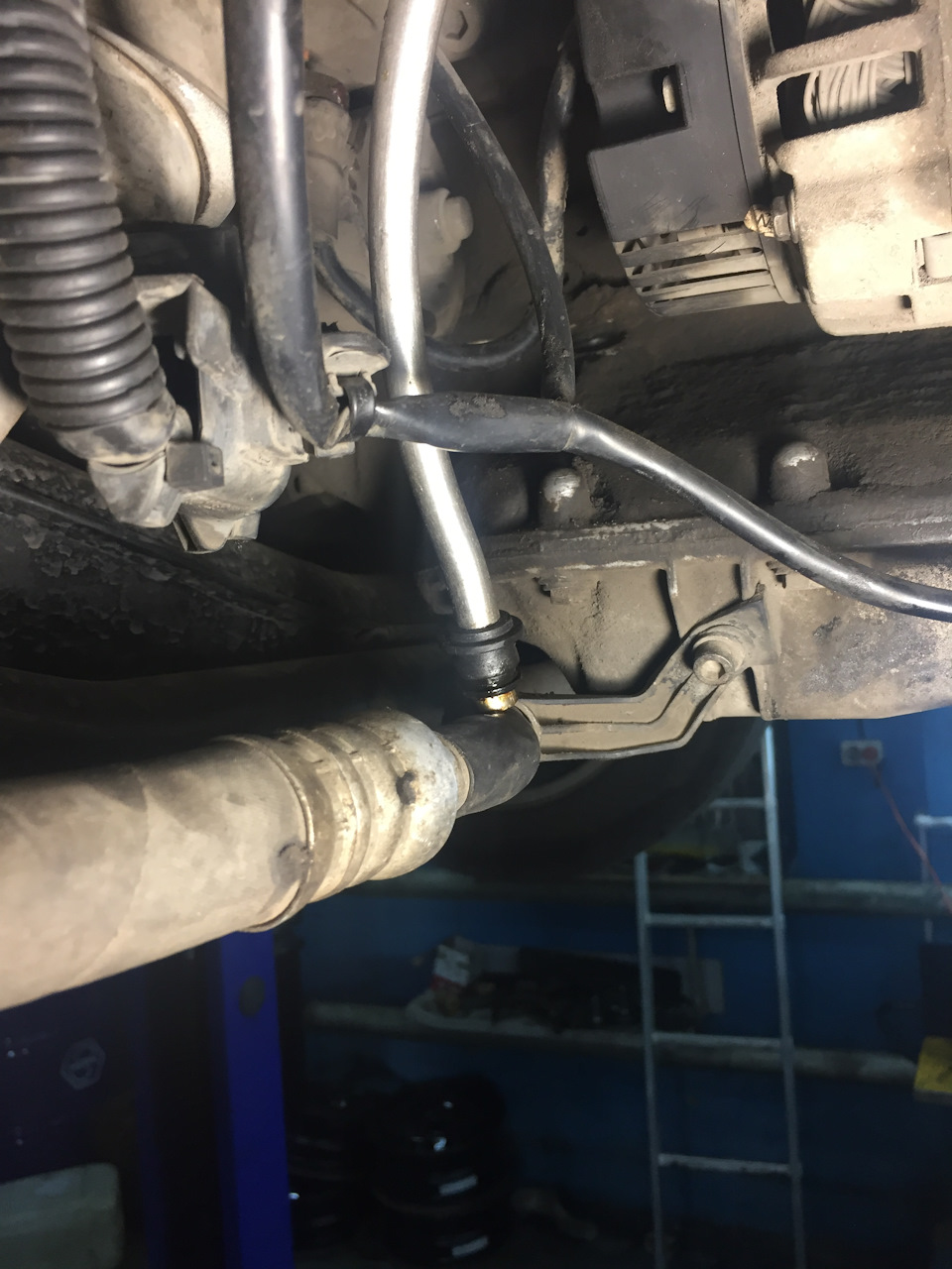 Замена прокладки дроссельной заслонки bdv — Audi A4 (B6), 2,4 л, 2002 ...